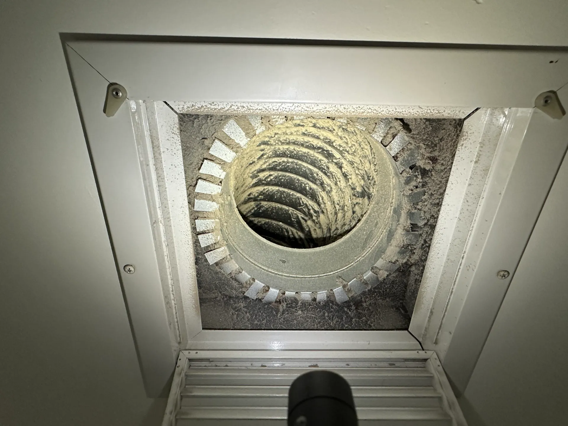 The hidden dangers of dirty air ducts and why you shouldn’t ignore them